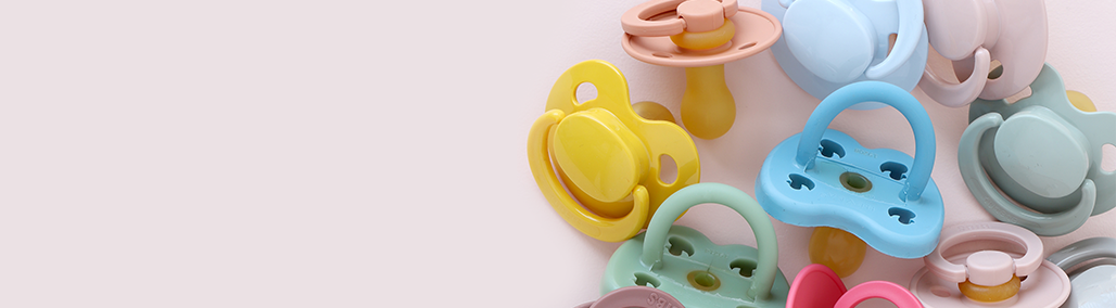 Pacifiers with Love designs | Tutete
